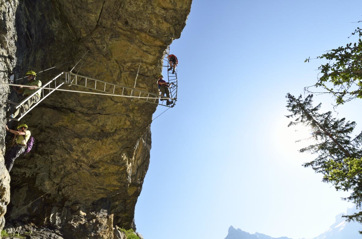Mitten durch die Wand klettern | Schweiz Tourismus